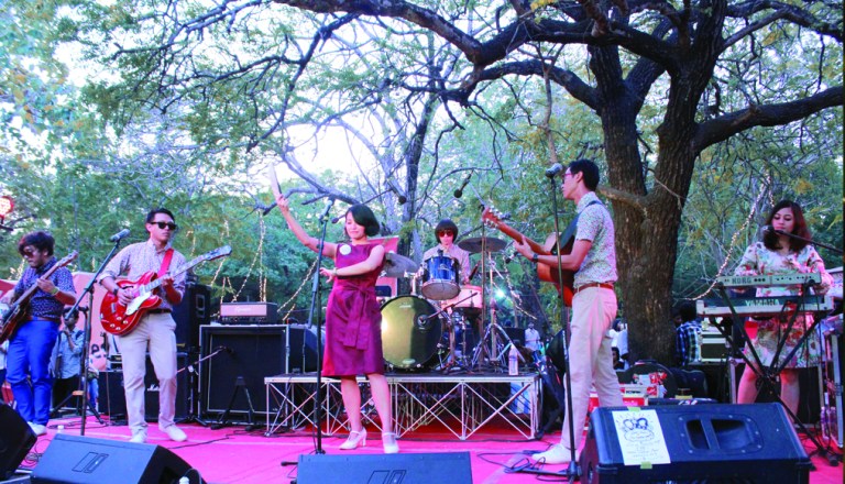 White Shoes & The Couples Company – Official Music Group Website